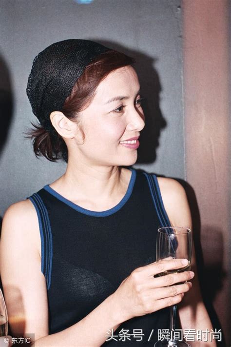 49歲蔣雯麗近照，網友：沒打針的臉就是不一樣了 每日頭條