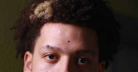 Basket Ball Le Bisontin Zacharie Perrin Va Se Présenter à La Draft