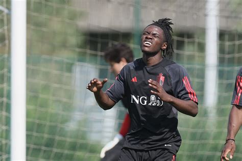 Chelsea Midfielder Romeo Lavia Will Be Out Until December With Ankle