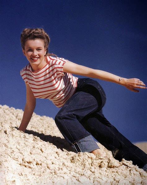 Photographed By Andres De Dienes In October 1945 Marilyn Marilyn