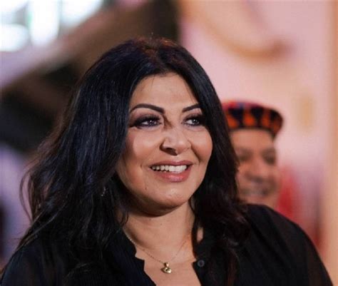 بالفيديو هالة صدقي تعلّق على طرح فيلمها بالتزامن مع فيلمَي يسرا وليلى