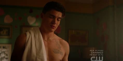 Auscaps Zane Holtz Shirtless In Katy Keene 1 03 Chapter Three What