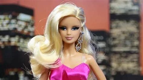 barbie resimlerine bak: Yandex Görsel'de 1 bin görsel bulundu