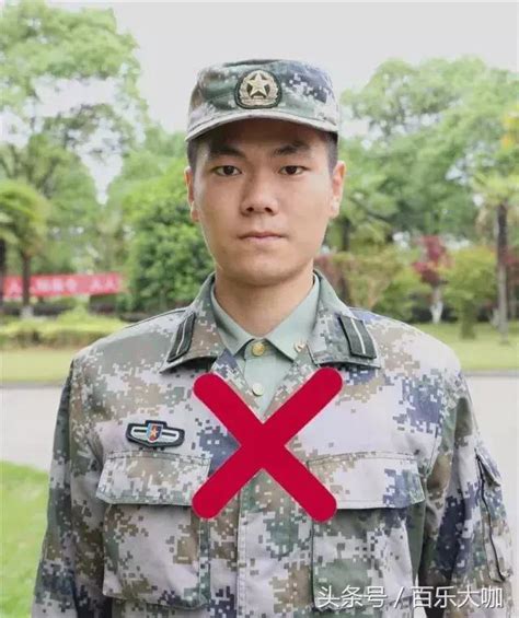 中國 軍人 解放軍原來軍人夏季穿軍裝外出有這些著裝規範要牢記 每日頭條