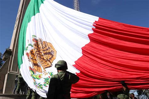 Día De La Bandera Mexicana Poblanerías En Línea