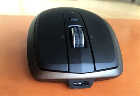 Review Logitechs Anywhere 2 Bluetooth Mouse Shines W Adaptive Scrolling And Assignable Buttons