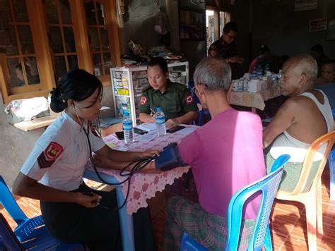 ပုဏ္ဏားကျွန်းမြို့၊ ရွာဟောင်းရပ်ကွက်၌ အနောက်ပိုင်းတိုင်း စစ်ဌာနချုပ်၊ နယ်လှည့်ဆေးကုသရေးအဖွဲ့မ