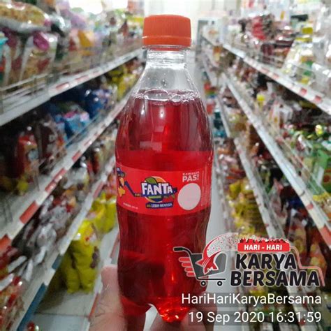 Jual FANTA STRAWBERRY BOTOL 250ML Di Seller HariHariKaryaBersama