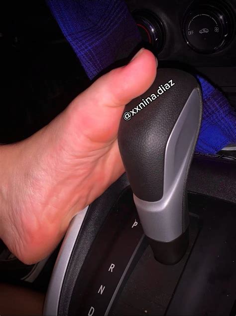😈🥵 R Feetcasual