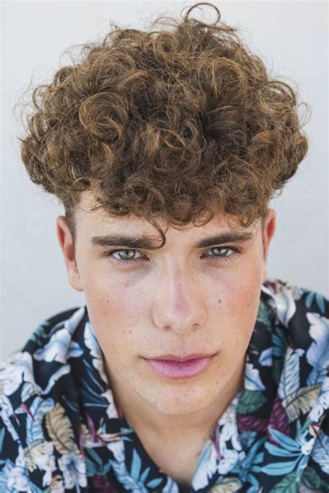25 Jewfro Hairstyles For A Hottest Curly Guys Curly Hair Guys