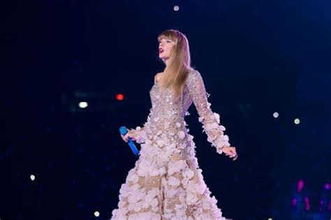 Taylor Swift Singapore VeronicaCatrina