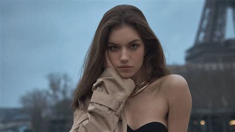 Розкішна Олександра Кучеренко постібалась з 8 березня Читайте на Ukr Net