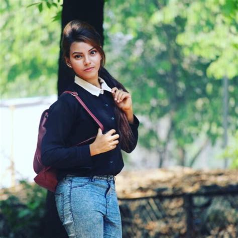 Indian College Girl Beautiful College Girl Fully Nude Leaked Mms