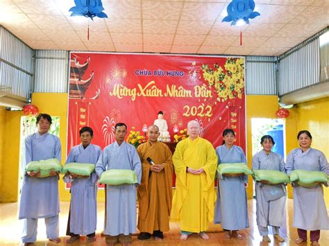 Kiên Giang Chùa Bửu Hưng Trao 300 Phần Quà Cho Bà Con Và Phật Tử Có
