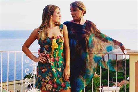 Angelina Mango chi è sua mamma e perché è famosa età carriera vita