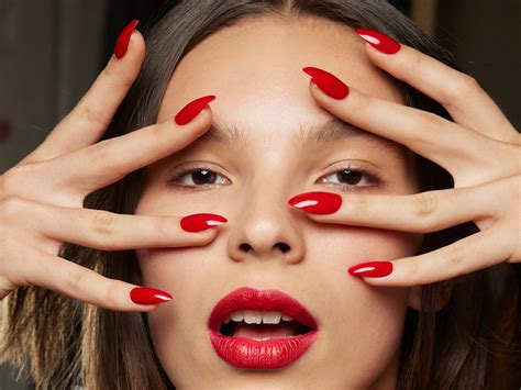 The Vogue Guide To Eyelash Extensions Vogue