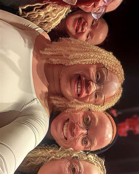 🦋neydm🦋 Neyd Mucavele • Instagram Photos And Videos