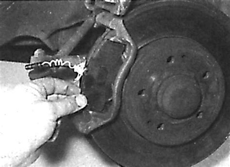 Замена задних тормозных дисков мерседес W124 81 фото