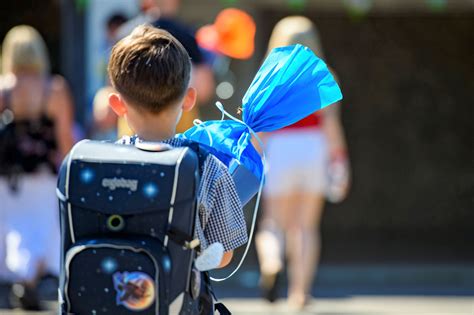 Schul Skandal Lehrer gab gute Noten für Nacktfotos Vipflash