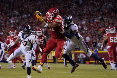 Kelce Has Big Game As Chiefs Beat Broncos The Manila Times