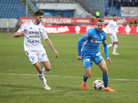 Oltenii cu moralul la pământ după FC Botoșani Universitatea Craiova 2 2