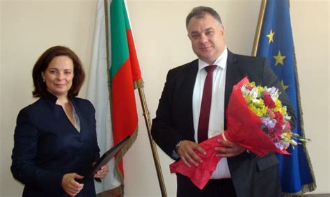 Разказвачът на вицове анестезиологът д р Мирослав Ненков Flashnews