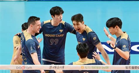 김지한 27점 우리카드 5연패 탈출페퍼저축은행 18연패 수렁종합