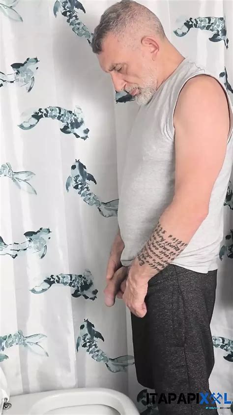Free Old Man Pissing Gay Porn Videos Xhamster