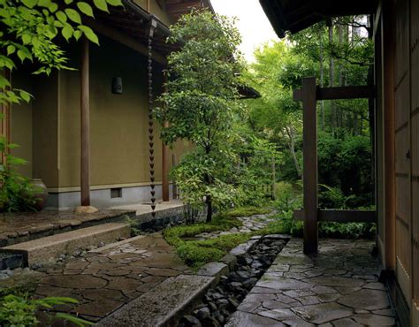 街中で自然を感じる庭 Enatsu Garden Architect 江夏庭苑事務所 Homify