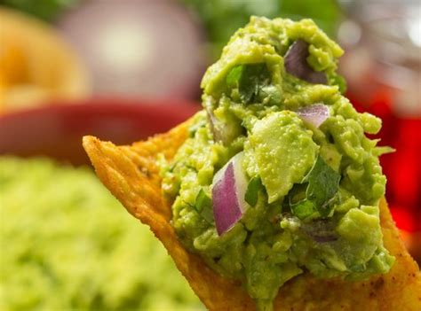 Guacamole secrets et idées recettes de cette sauce célèbre à l avocat