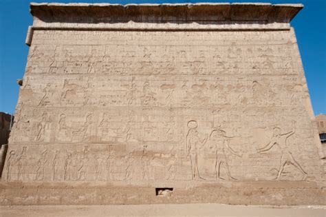 Hieroglyphic Carvings 고대 이집트 관자놀이 벽 건축물에 대한 스톡 사진 및 기타 이미지 건축물 고대 문명