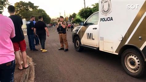 Homem é brutalmente assassinado a tiros em frente de escola no Jardim