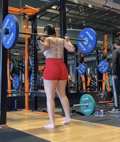 Thick Ass Gym Chick Wants All The Attention Ass Forum