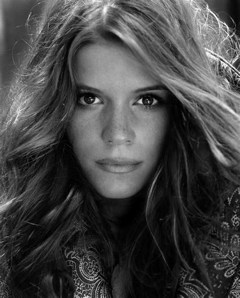 Kate Mara Scrolller