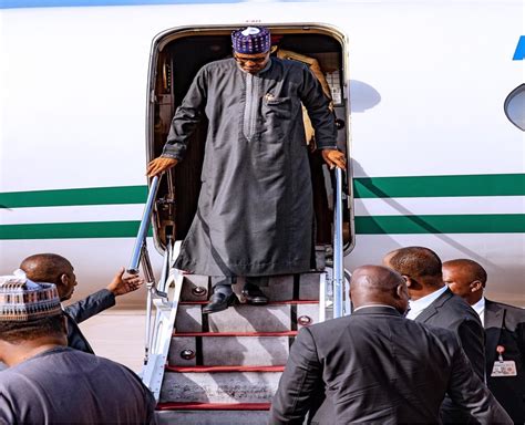 Buhari Returns To Abuja After 2 Weeks In London