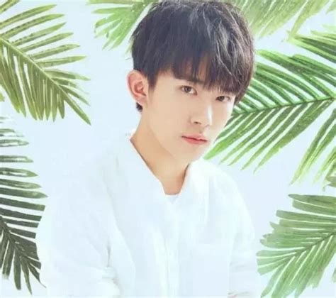 易烊千璽成為全球首位中國代言藝人，網友表示認可 每日頭條