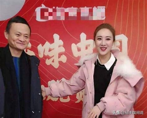 帶貨女王薇婭千萬豪宅曝光！老公開勞斯萊斯接下班，甜蜜回愛巢 每日頭條