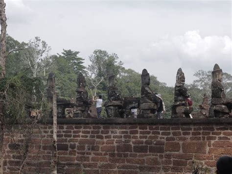 Pintu Gerbang Angkor Wat Tidak Kalah Keren Dari Isinya Umum Sekali