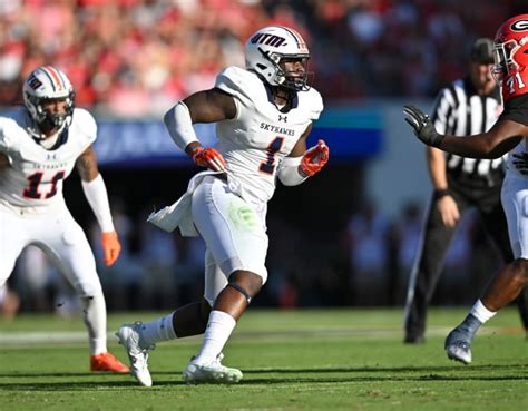 Portal Offer Tennessee Martin Defensive Lineman Daylan Dotson