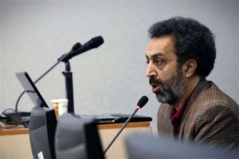 محسن رنانی فرهاد نیلی گفته رئیس جمهور در ایران قدرت تخریب حداکثری و اصلاح حداقلی دارد