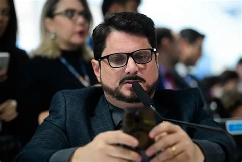 Marcos Do Val Blefava Em Mensagens Do Whatsapp Que Se Reportava à