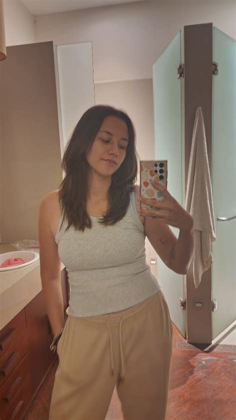 Model Gadis Sampul Ini Dipuji Bak Abg Meski Sudah Punya Banyak Anak
