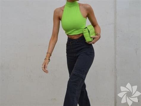 Pantone nin sevgi kuşu rengine uygun parçalar Moda