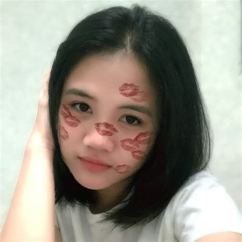 P L O Y Ploy 091048 • Threads Say More