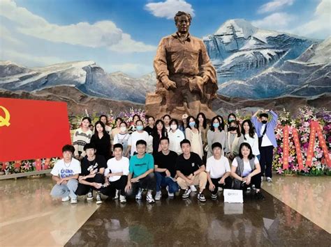 传媒｜开展“弘扬繁森精神 凝聚奋进力量”课堂教学活动