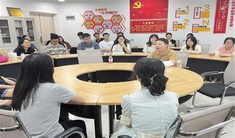 毕业生职场说分享会——法语专场成功举办 外国语学院