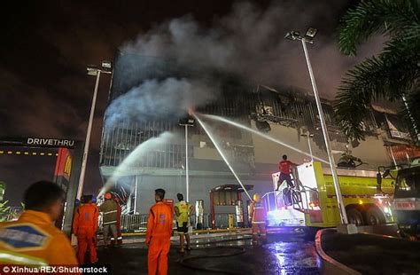 Philippines Shopping Centre Fire Victim Count May Be 37 Daily Mail Online