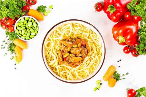 Лапша Удон с курицей и овощами 300 г купить на OZON по низкой цене ...