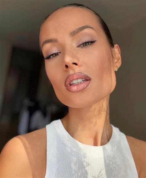 Ombré Lips With Nude Envie Nude Envie