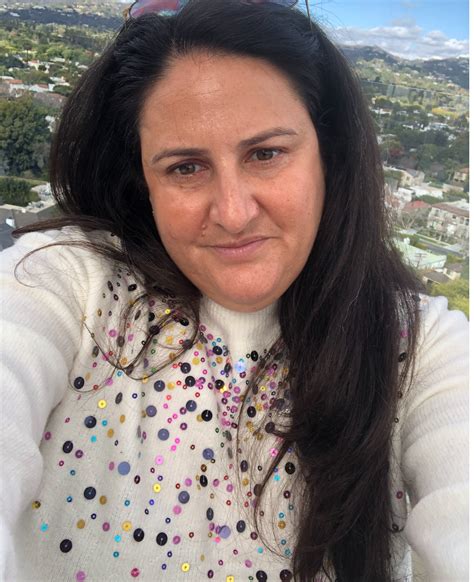 Sari Laufer Fora Travel